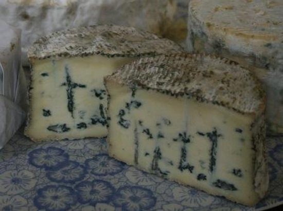 Blue Monk Raw Blue Cow's Milk Cheese approx 250g — The Real Food Company